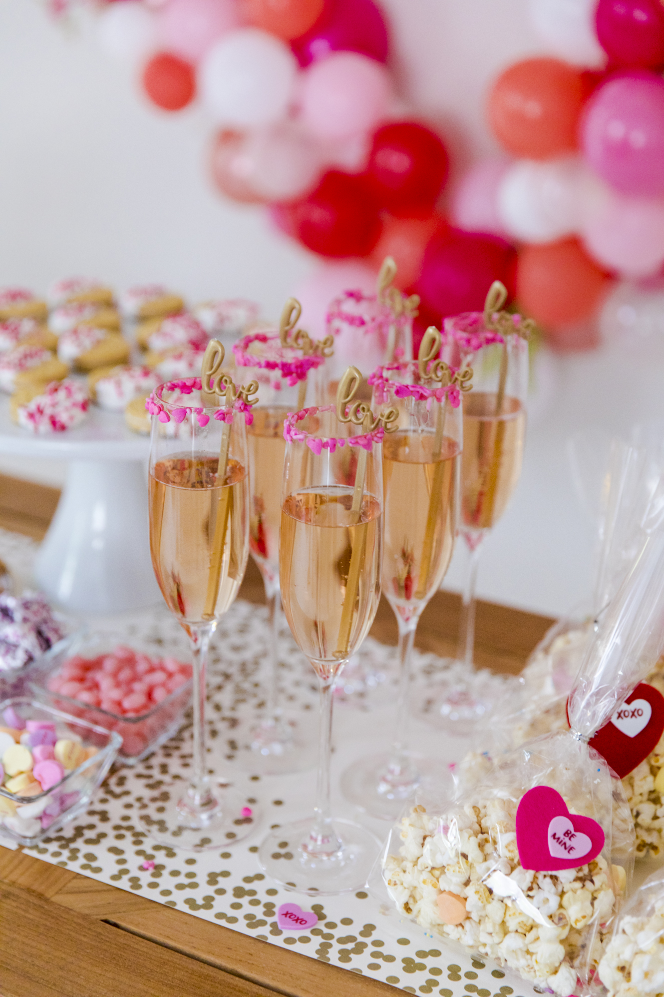 Six Ideas For Throwing The Best Valentine s Day Party Fashionable Hostess