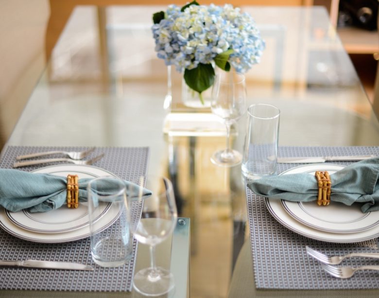 Blue Table Setting - Fashionable Hostess