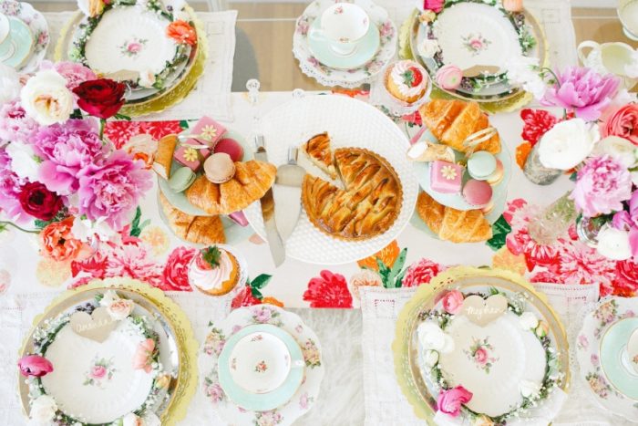 DINNER PARTY SPOTLIGHT: CROWNS BY CHRISTY - Fashionable Hostess