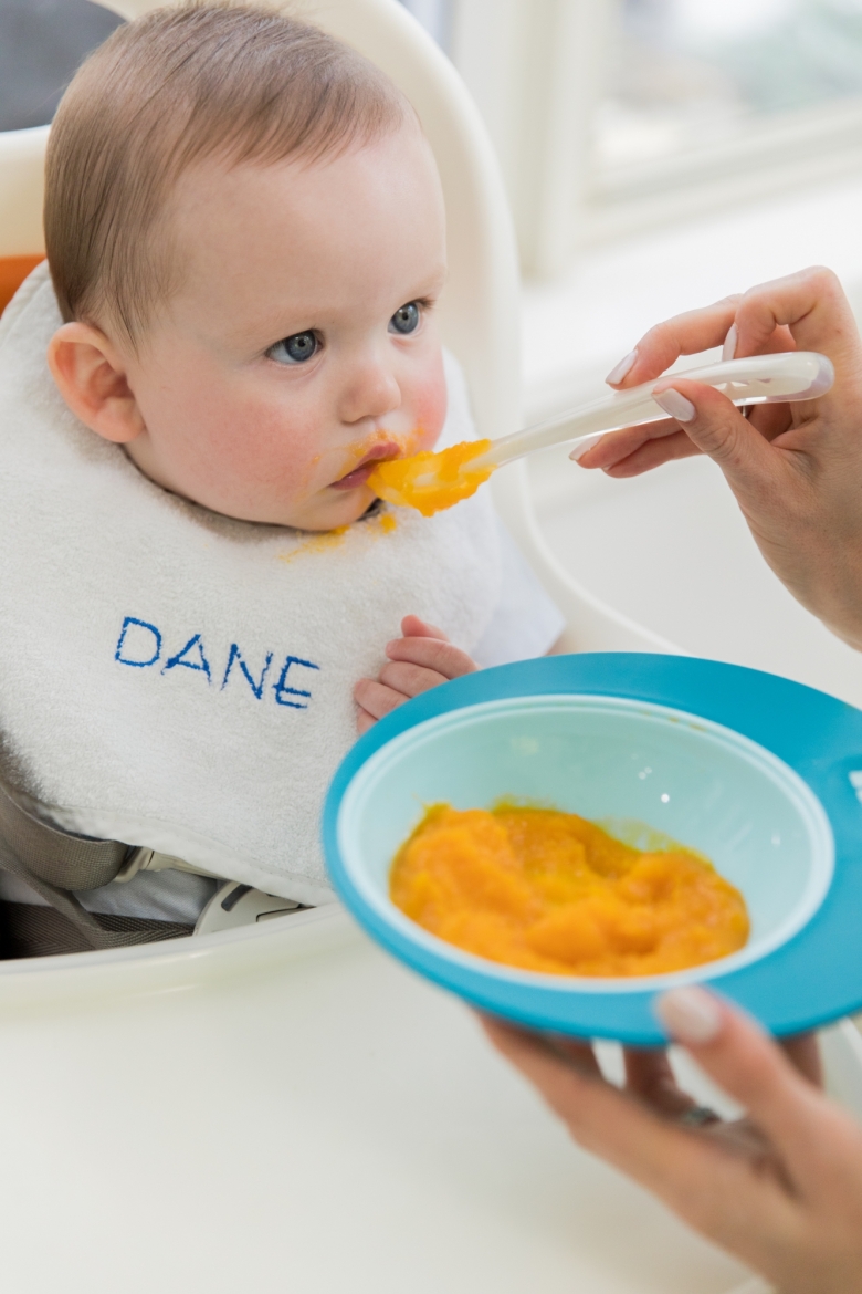Dane starts solids with the Beaba Babycook - Fashionable Hostess