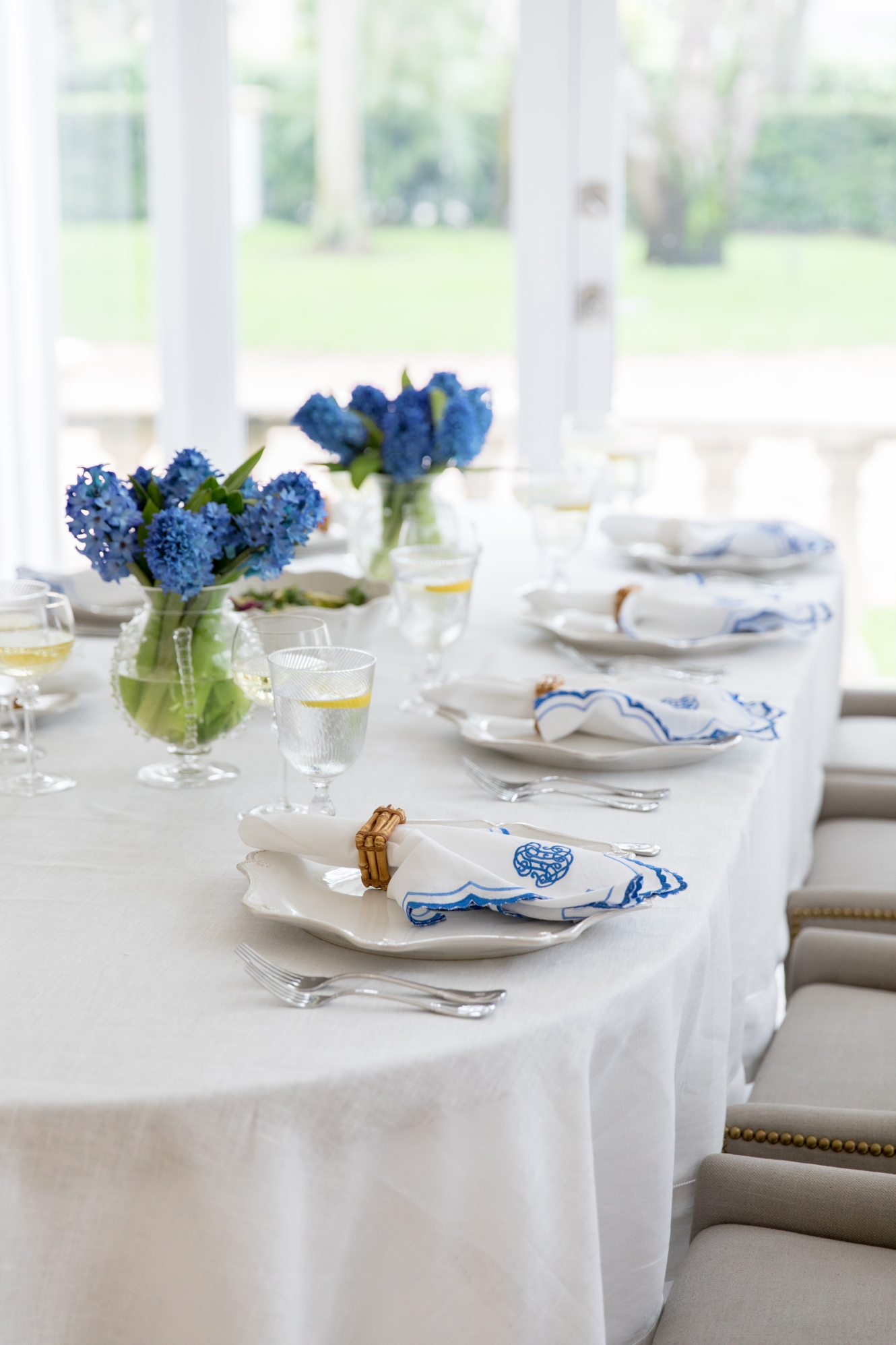 Summer Nights – Fashionable Hostess