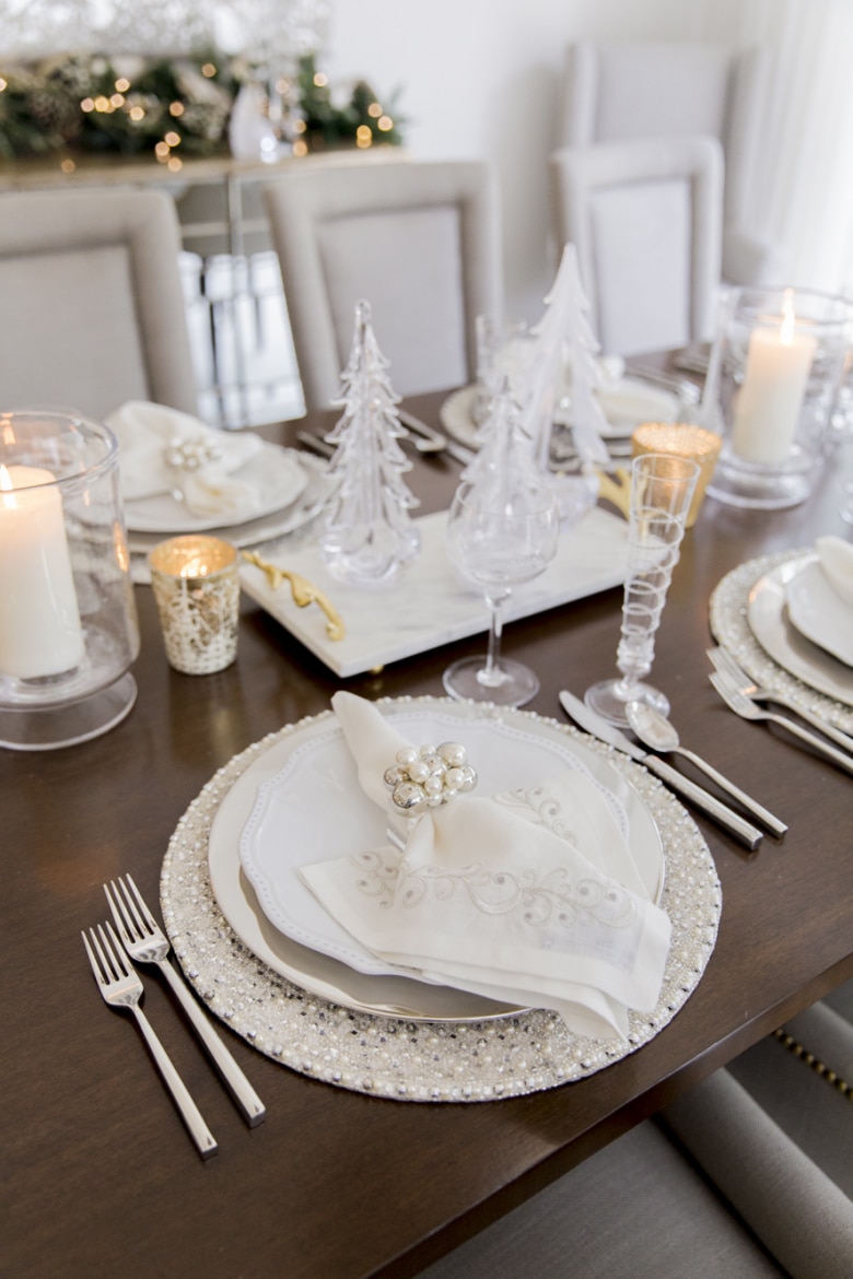 Christmas Dinner Tablescape - Fashionable Hostess