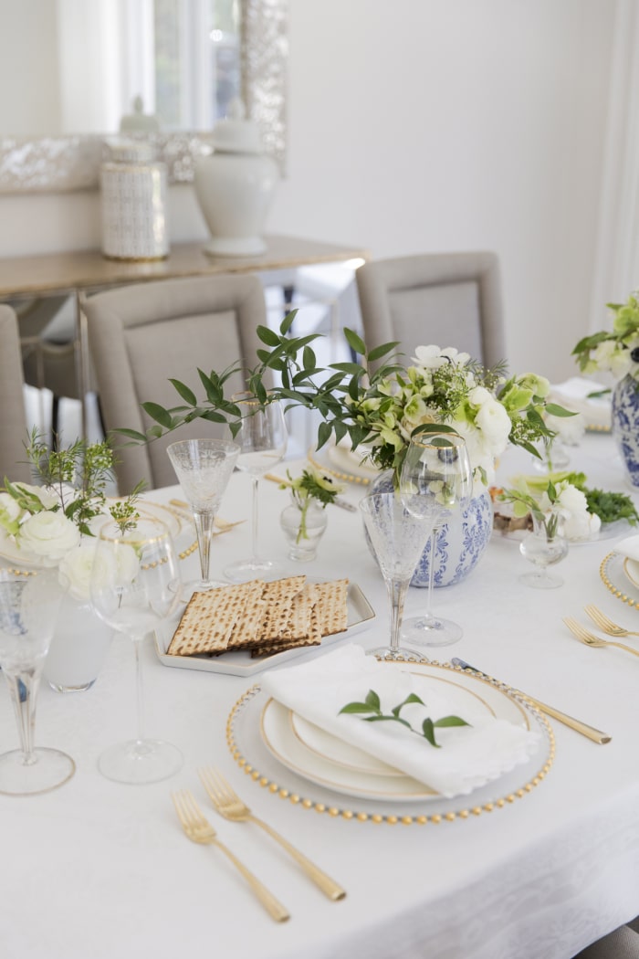 Passover Seder Table - Fashionable Hostess