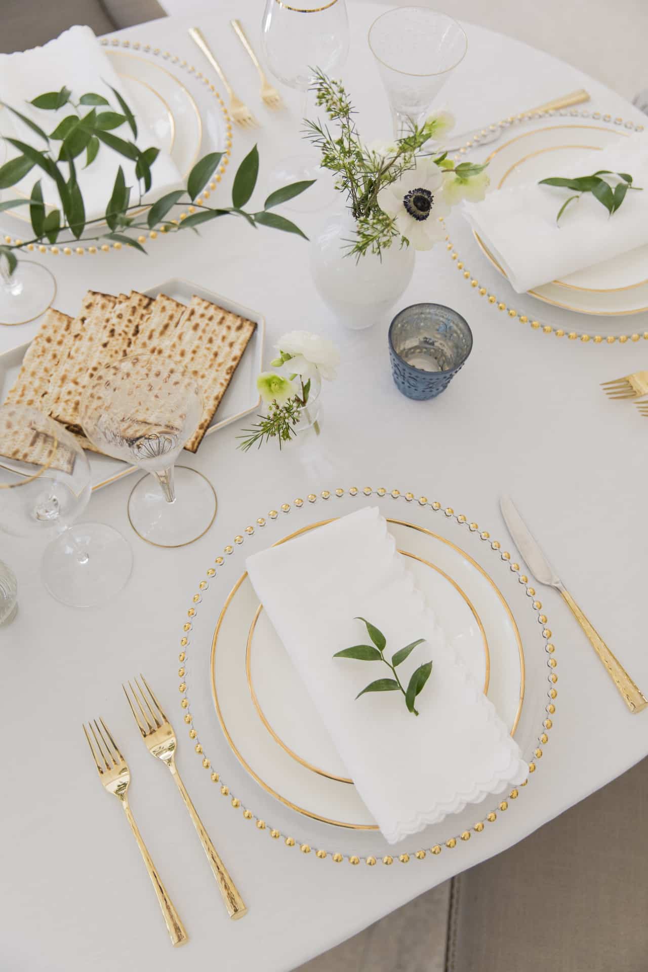 Passover Seder Table - Fashionable Hostess