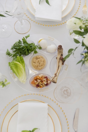 Passover Seder Table - Fashionable Hostess