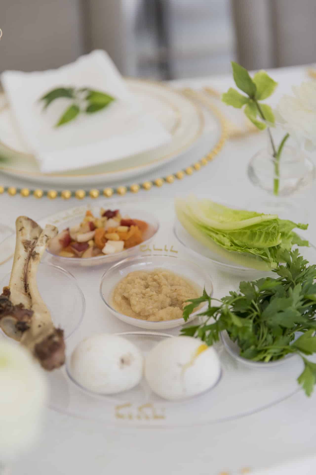 Passover Seder Table - Fashionable Hostess