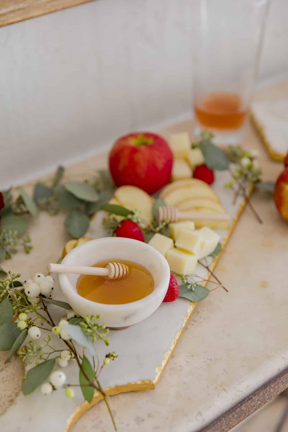 Rosh Hashanah Table 2020 - Fashionable Hostess