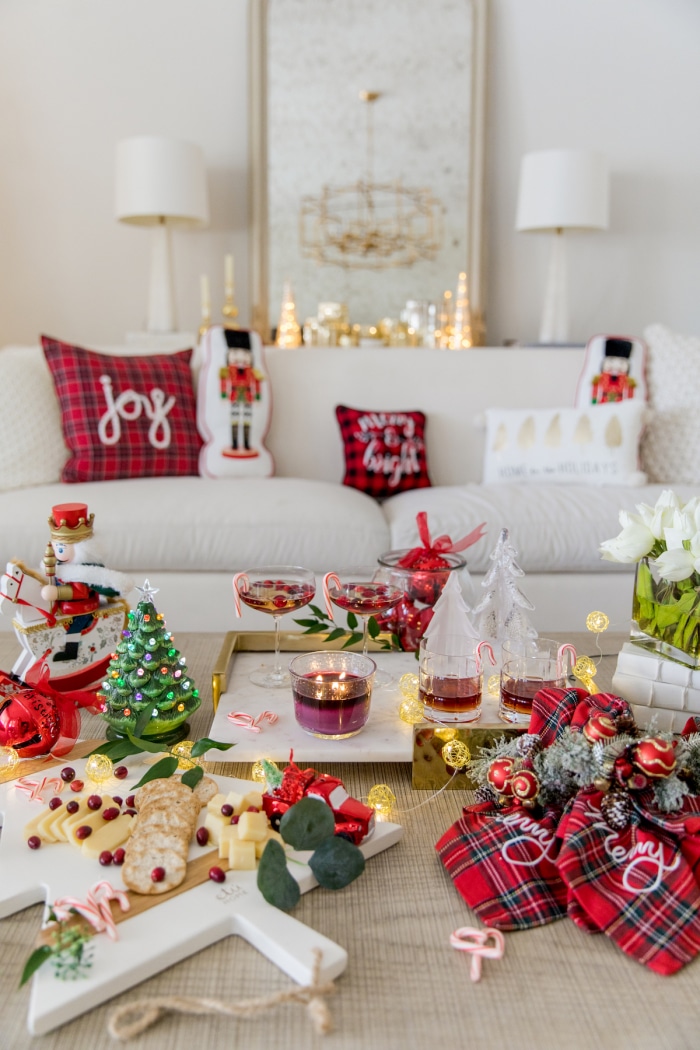 Christmas Cocktail Party - Fashionable Hostess