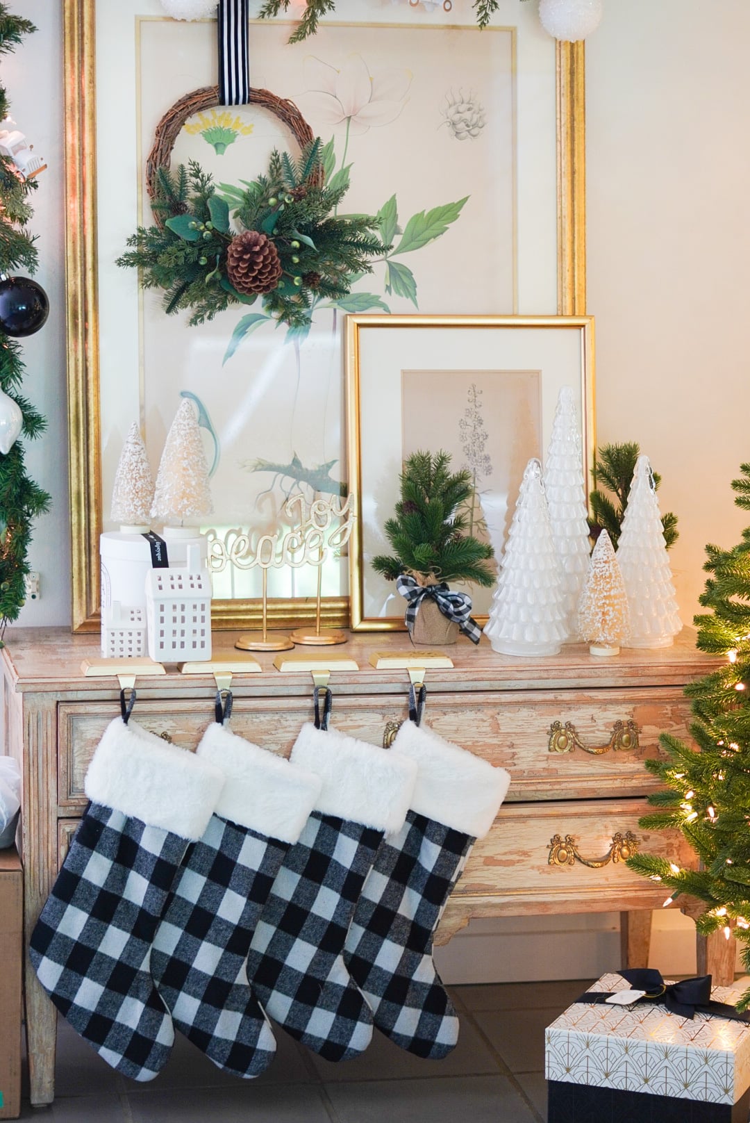 Black and White Christmas - Fashionable Hostess