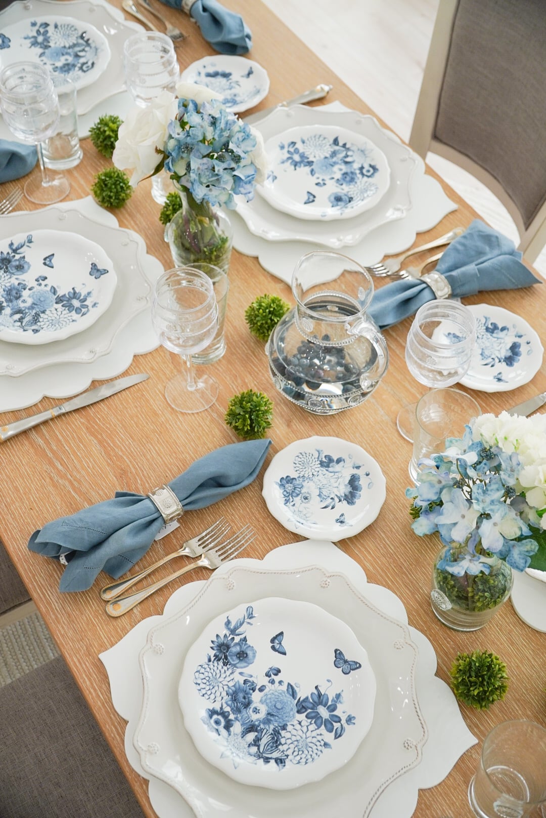 The Juliska Field of Flowers - Fashionable Hostess