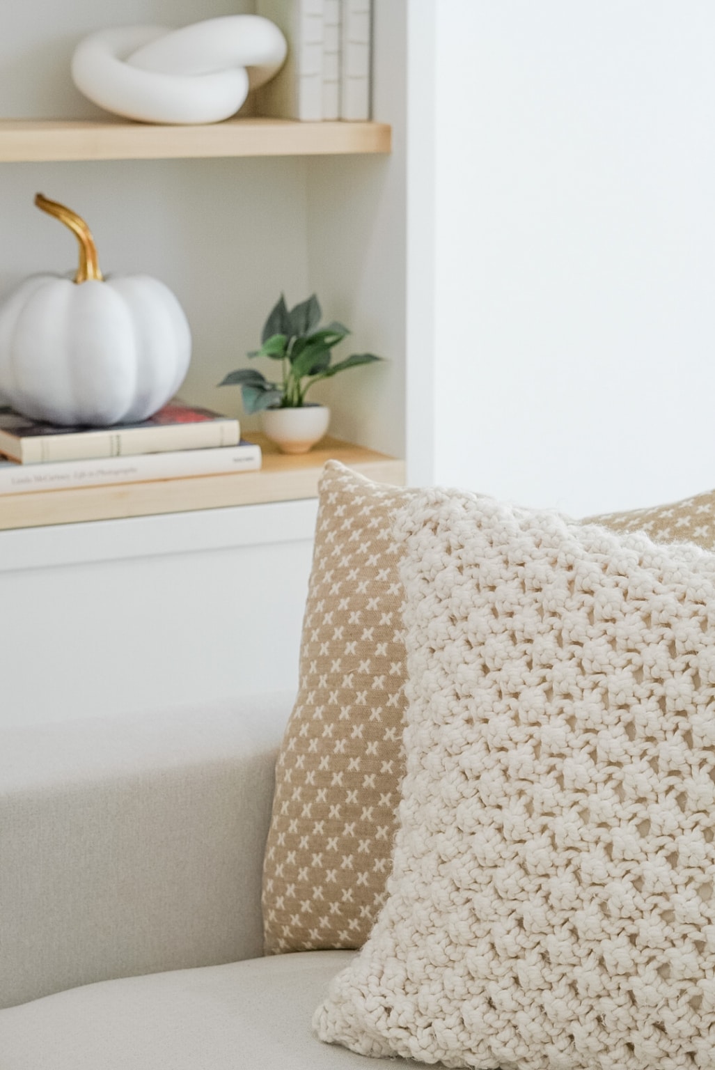 Fashionable Hostess Style Your Wardrobe Style Your Home Style Your