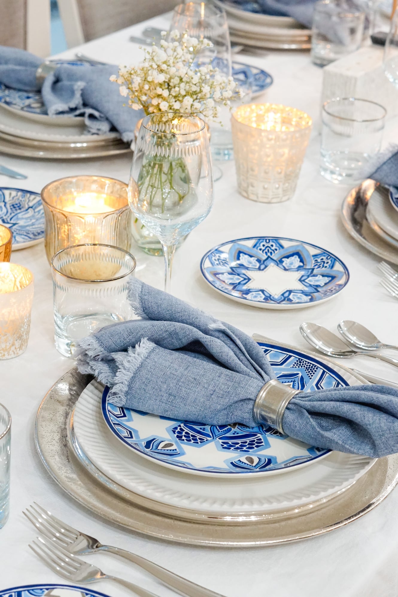 Hanukkah Table - Fashionable Hostess